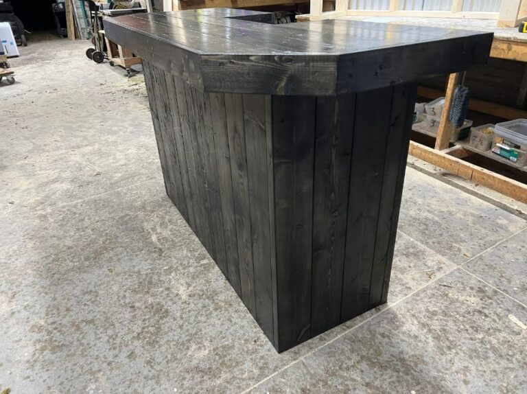 Plank Top U 3 Piece Basement Bar Finished – Solid wood bar - foo-BARS